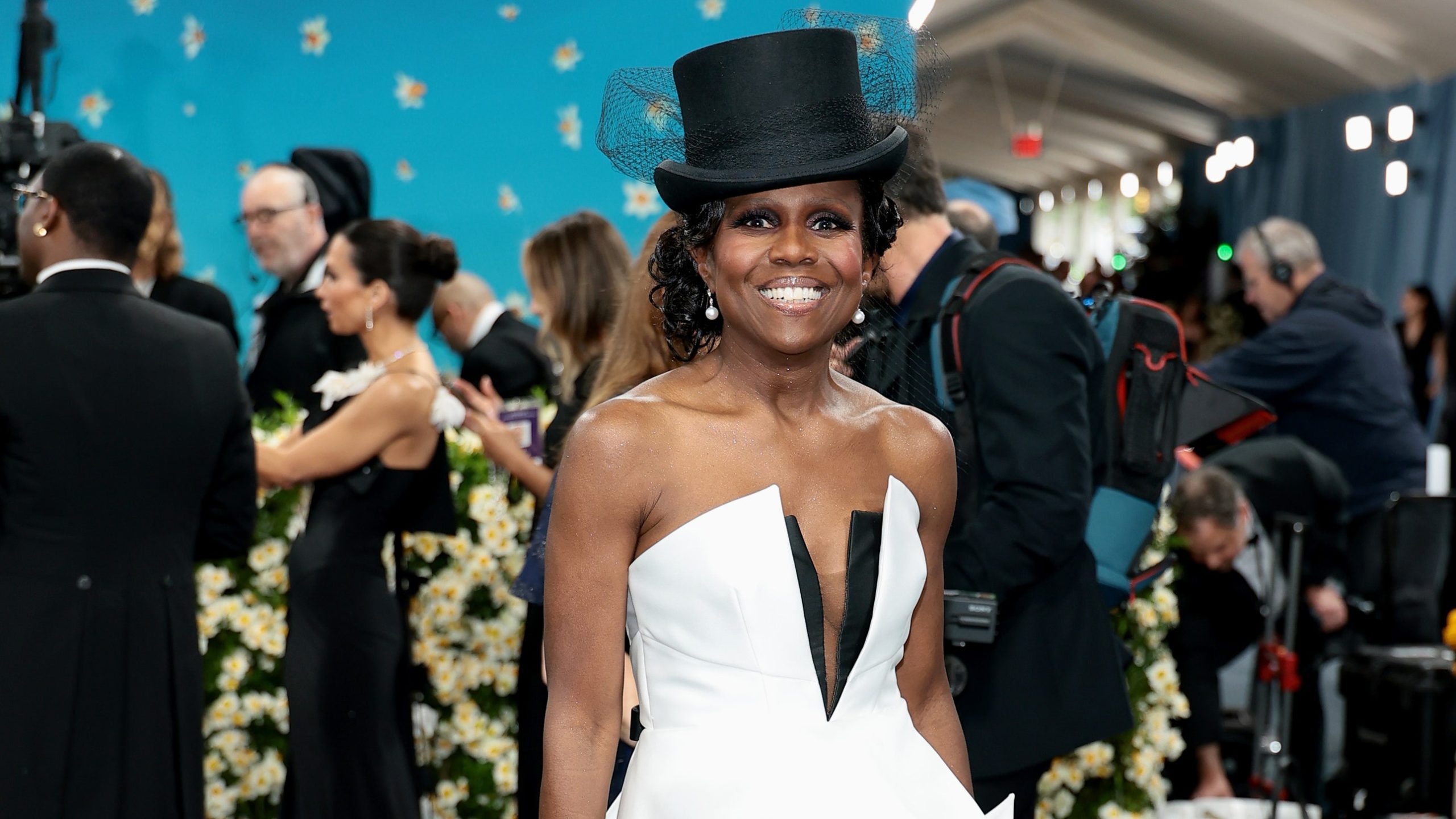 Met Gala 2025 Red Rug Looks: See Every Celeb Attire and Gown – Asia ...